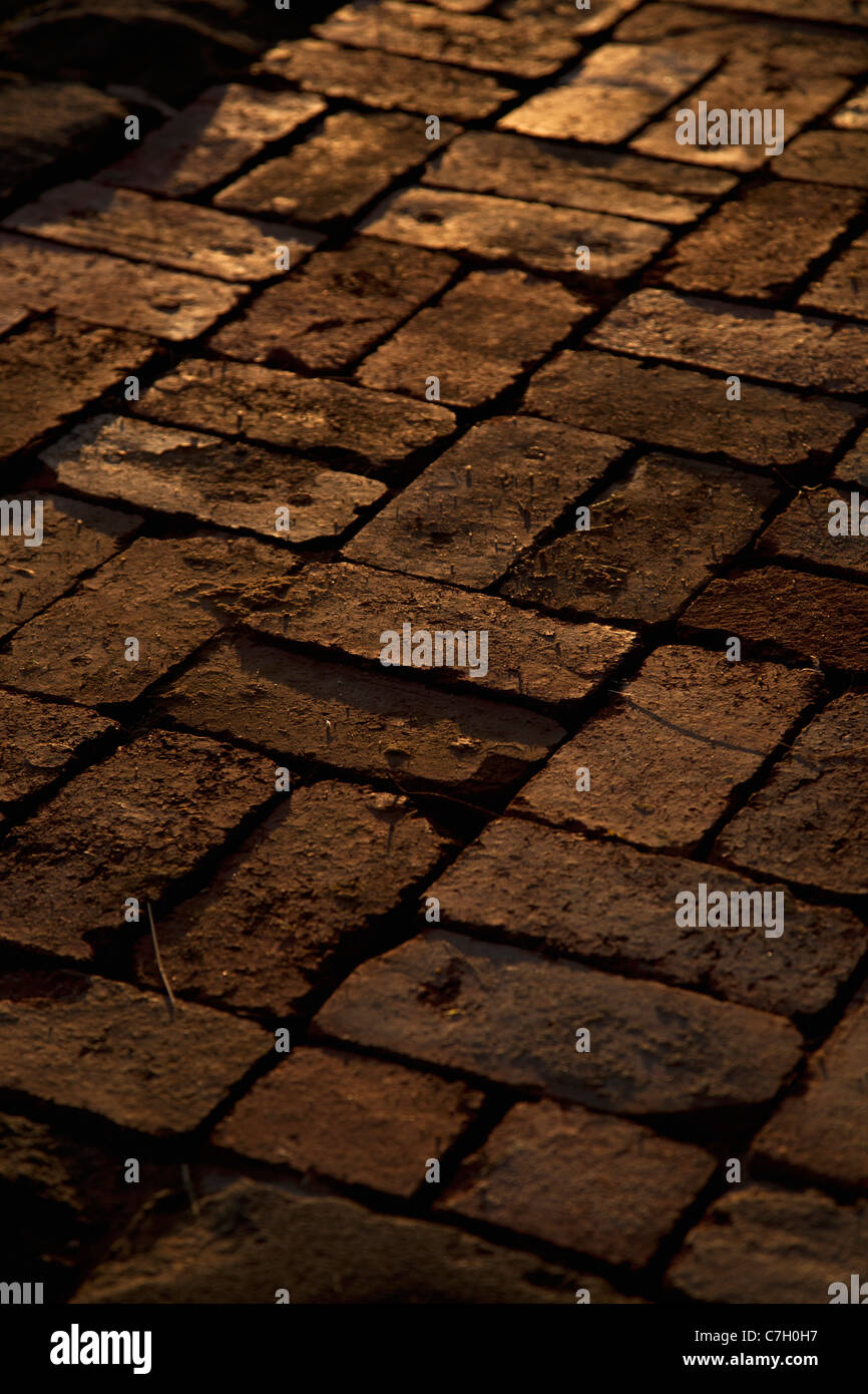 Night brick hi-res stock photography and images - Alamy