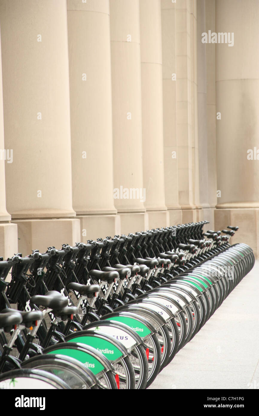 Cycle cycles hi-res stock photography and images - Alamy