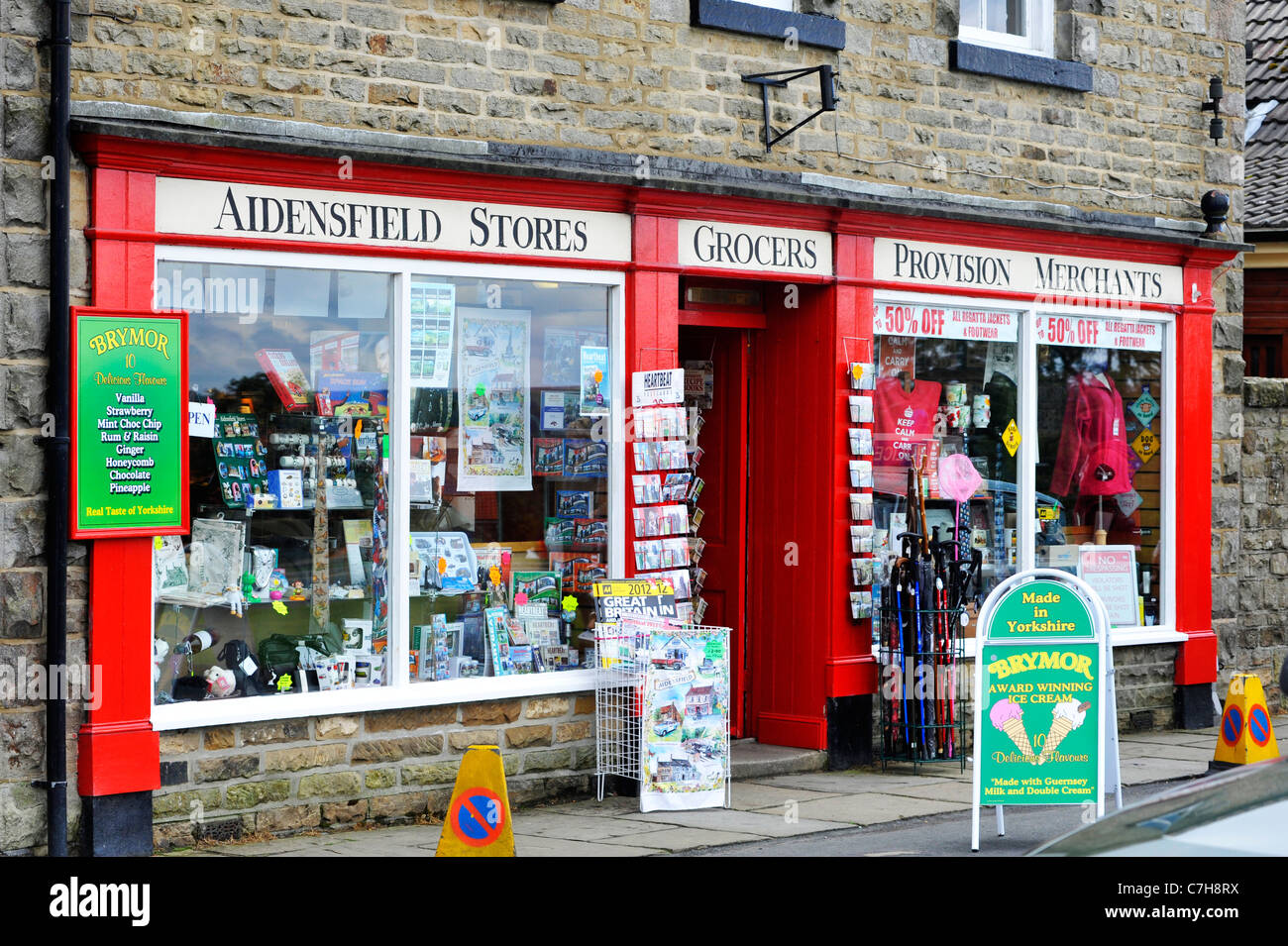 Aidensfield Stores at Goathland, AKA Aidensfield Stock Photo - Alamy
