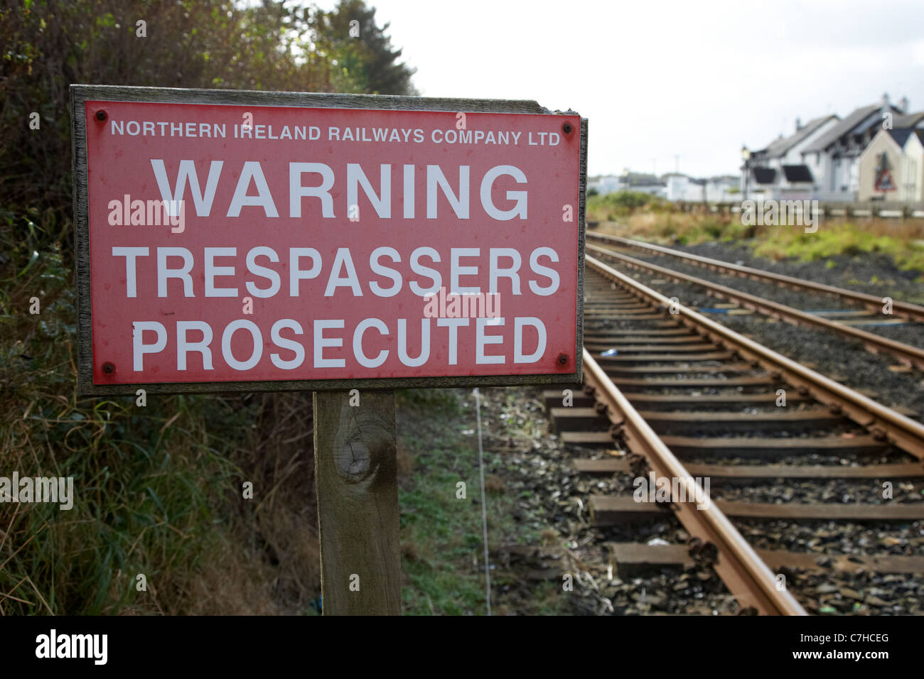 Railway Warning Signs Stock Photos & Railway Warning Signs Stock Images ...