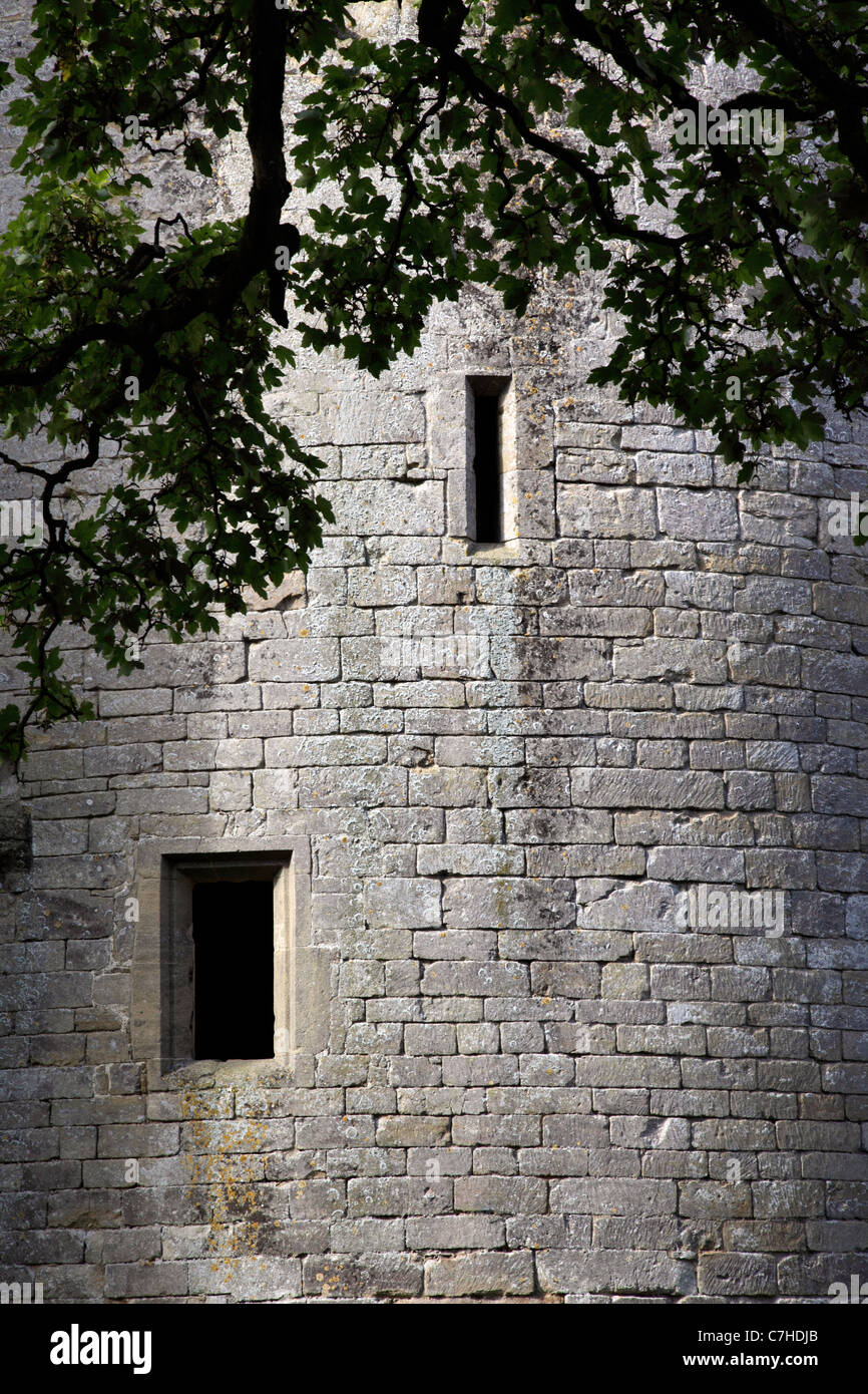 Arrow slit window hi-res stock photography and images - Alamy