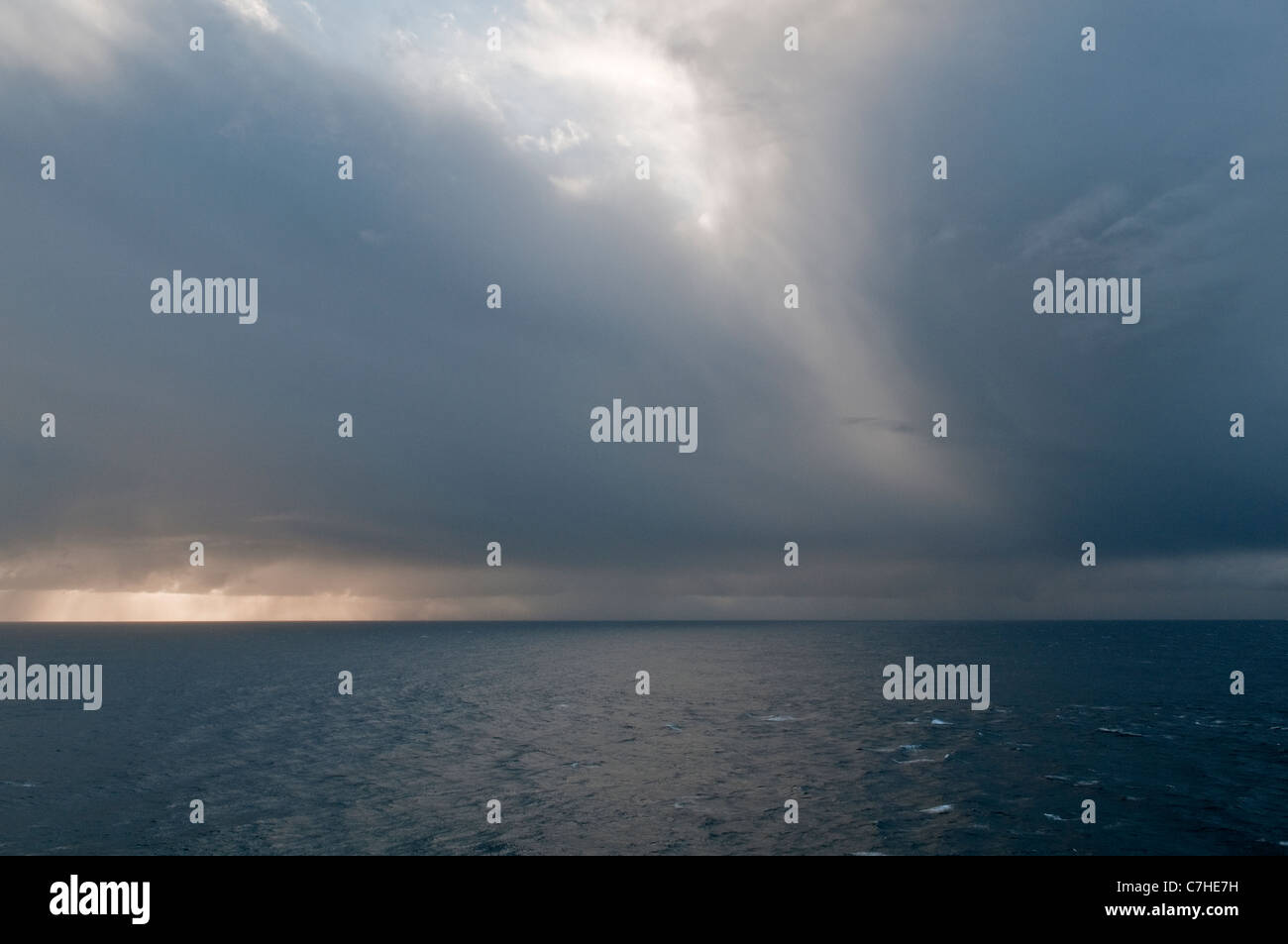 Dark storm cloud rain hi-res stock photography and images - Alamy