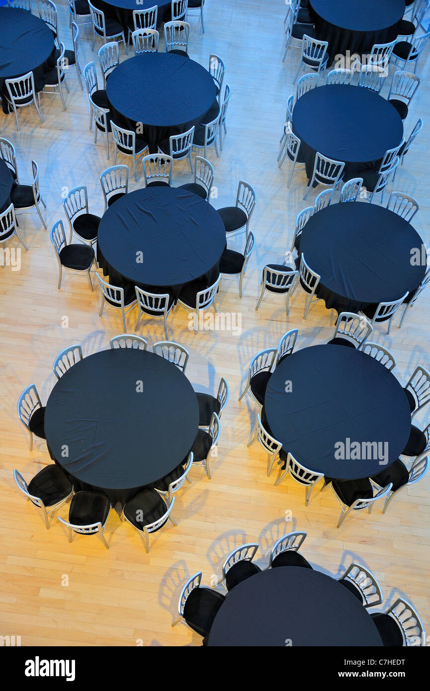 Overhead view of a restaurant with empty tables Stock Photo - Alamy