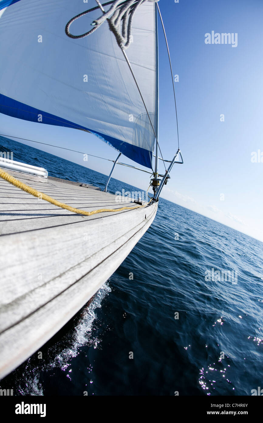 Clous up Sailing Stock Photo - Alamy