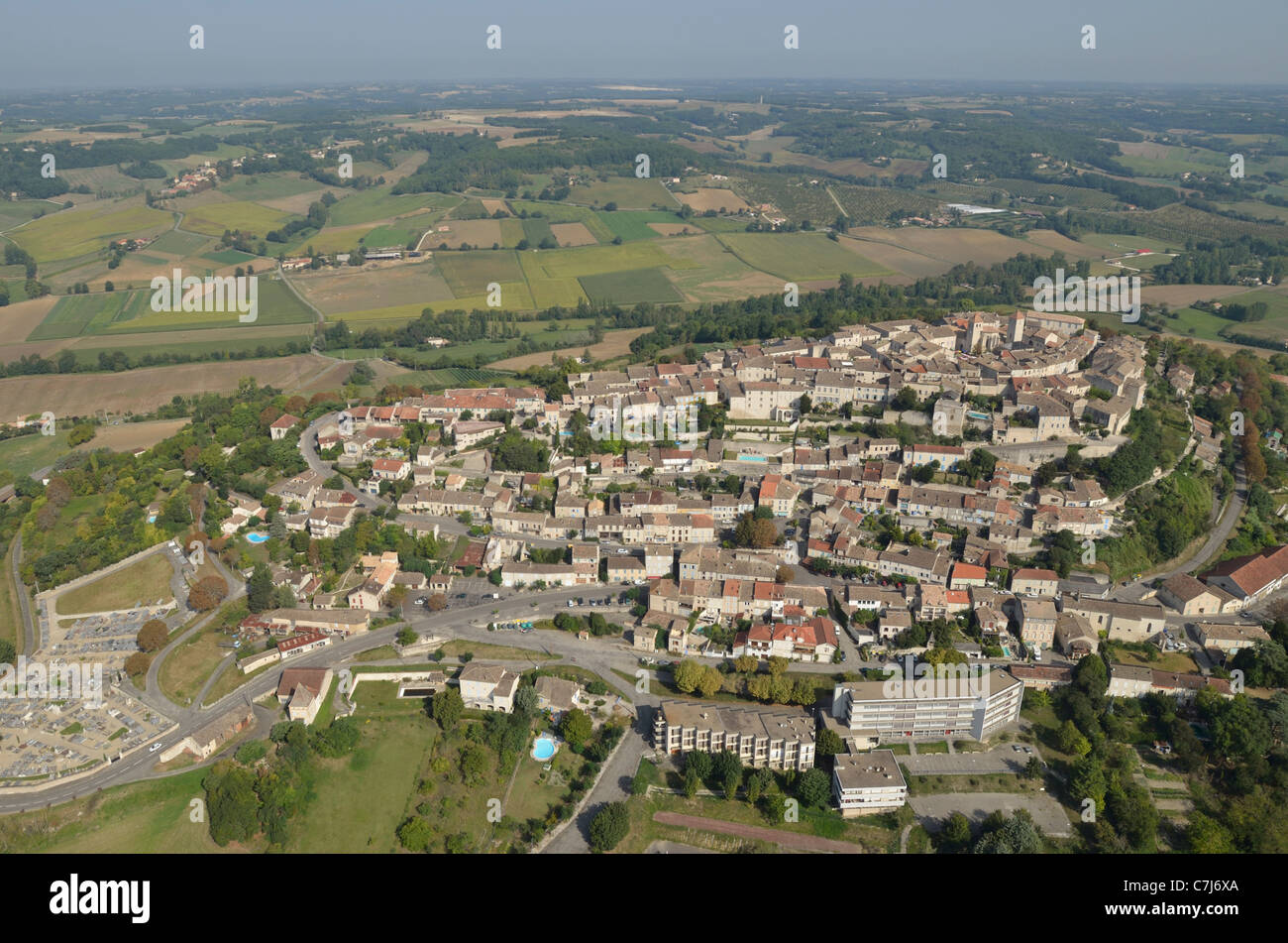 Aerial views montcuq midi pyrenees france hi-res stock photography and ...