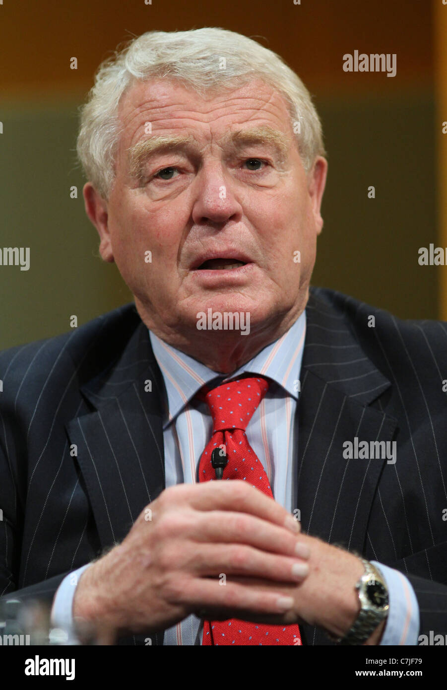 Lord ashdown hi-res stock photography and images - Alamy