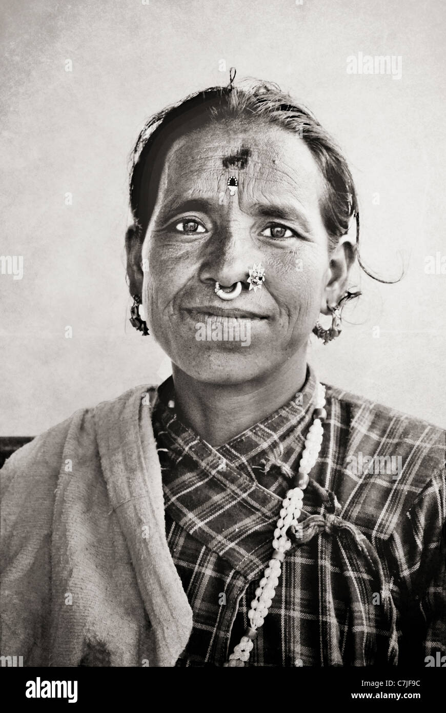 Faces of nepal hi-res stock photography and images - Alamy