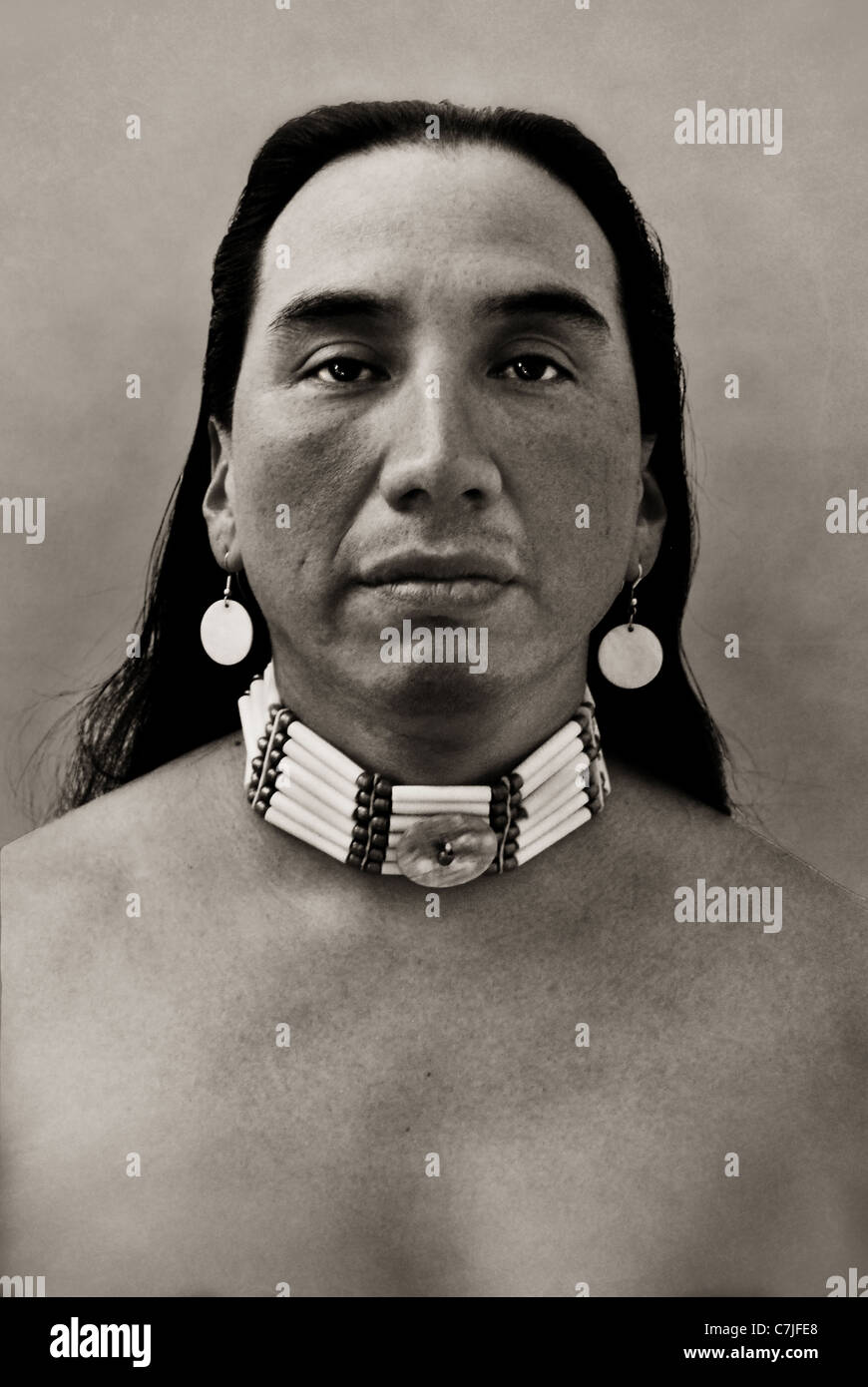 Faces beyond frontiers, Native American Portraits Stock Photo - Alamy