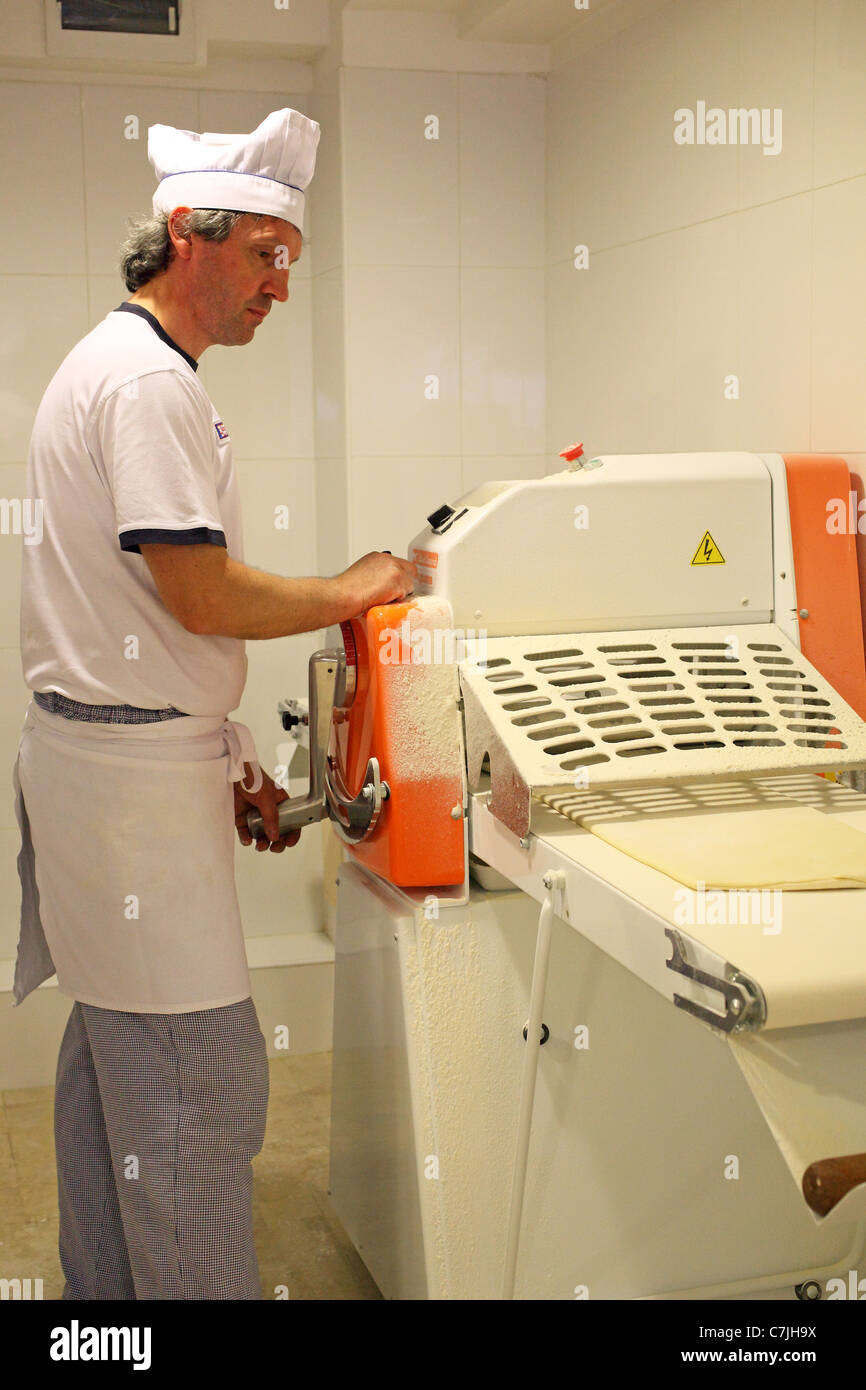 pastry chef cooking Stock Photo - Alamy