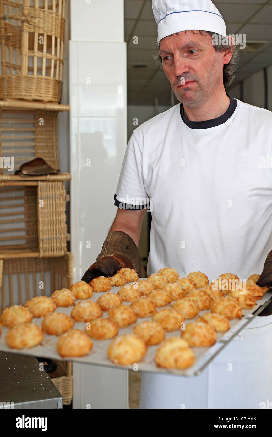 pastry chef cooking Stock Photo - Alamy