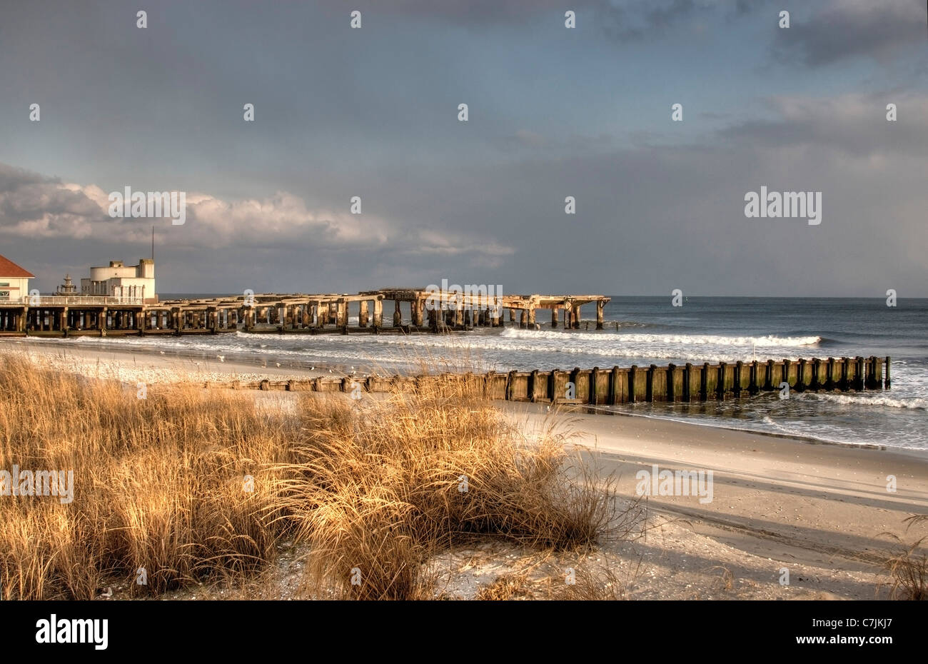 Atlantic City , New Jersey, looking out on a pier Stock Photo - Alamy