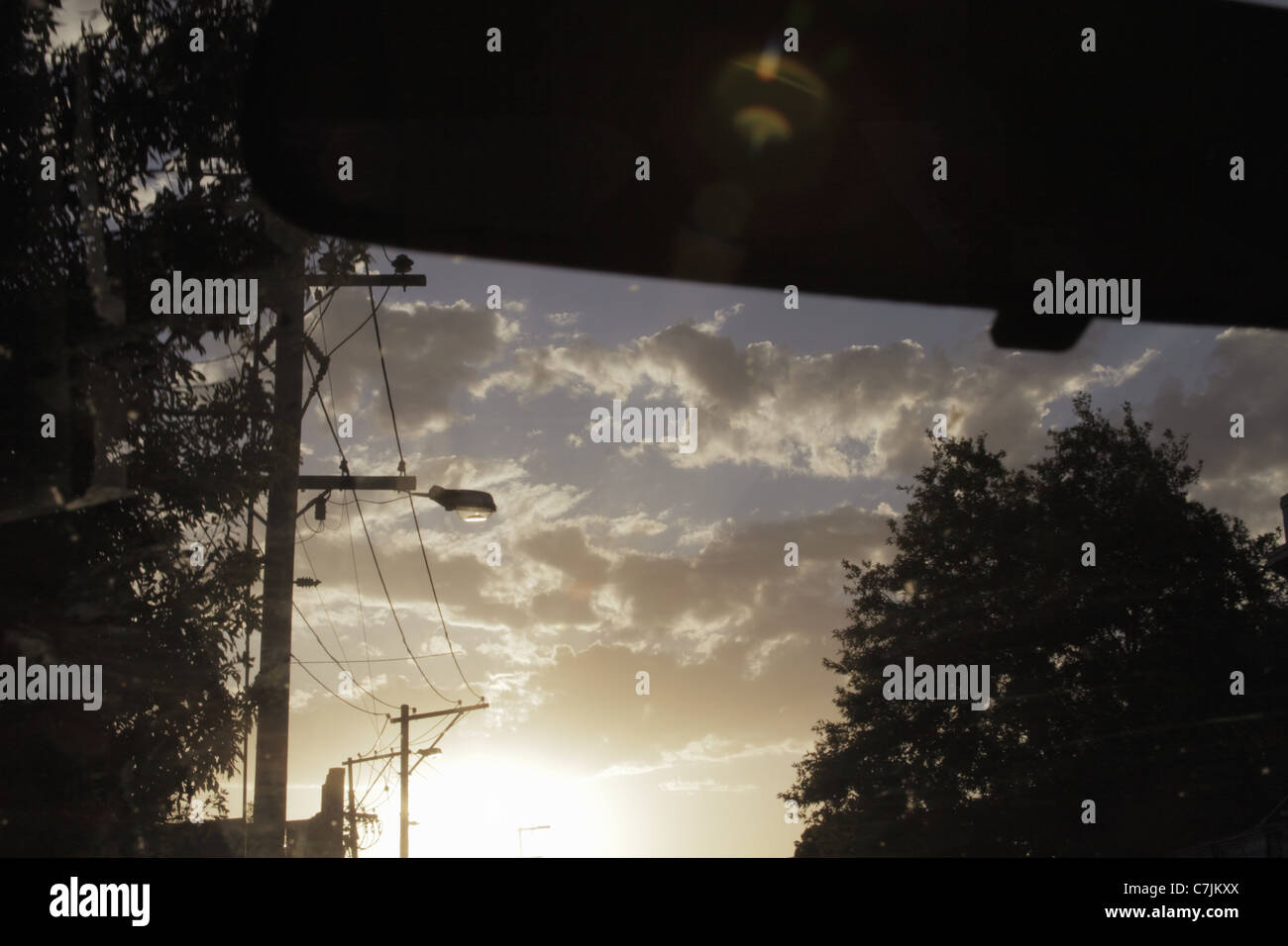 View from car window night hi-res stock photography and images - Alamy
