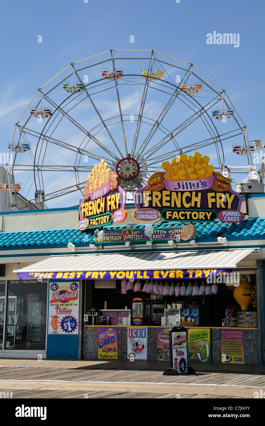 Boardwalk ferris wheel hi-res stock photography and images - Alamy