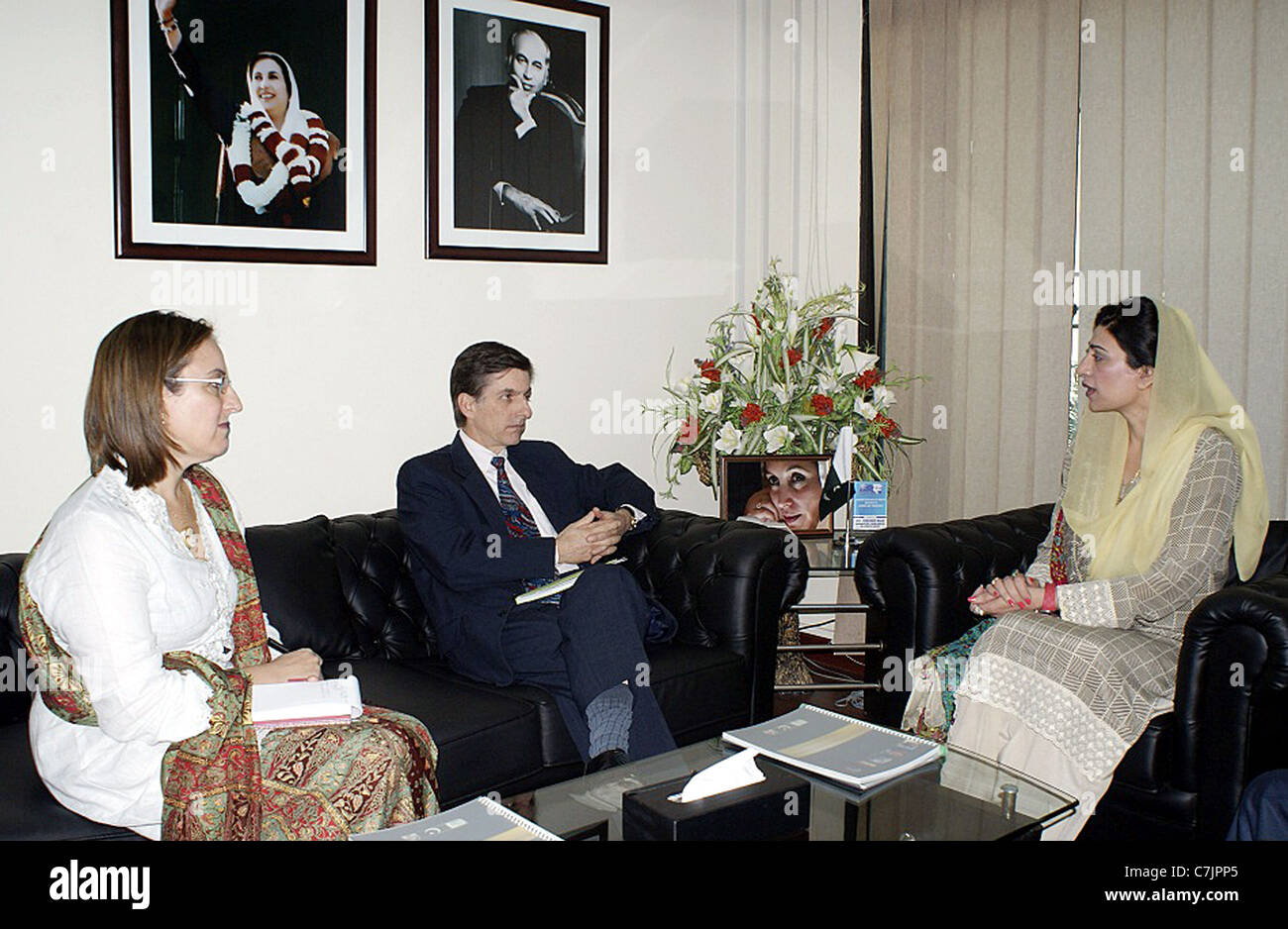 Benazir Income Support Programme Chairperson, Farzana Raja in meeting ...