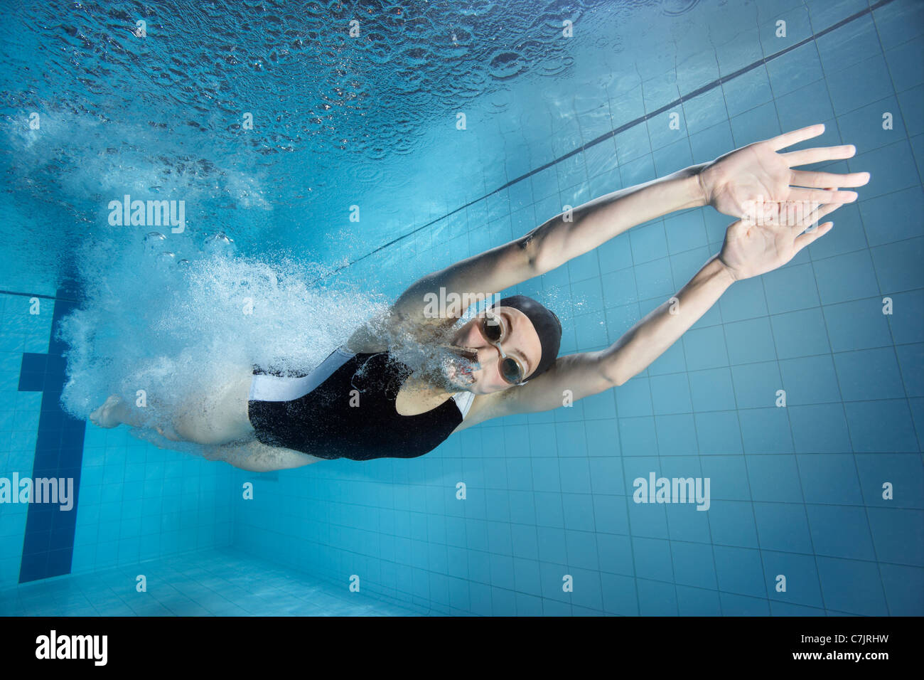 Diving competition girls hi-res stock photography and images - Alamy