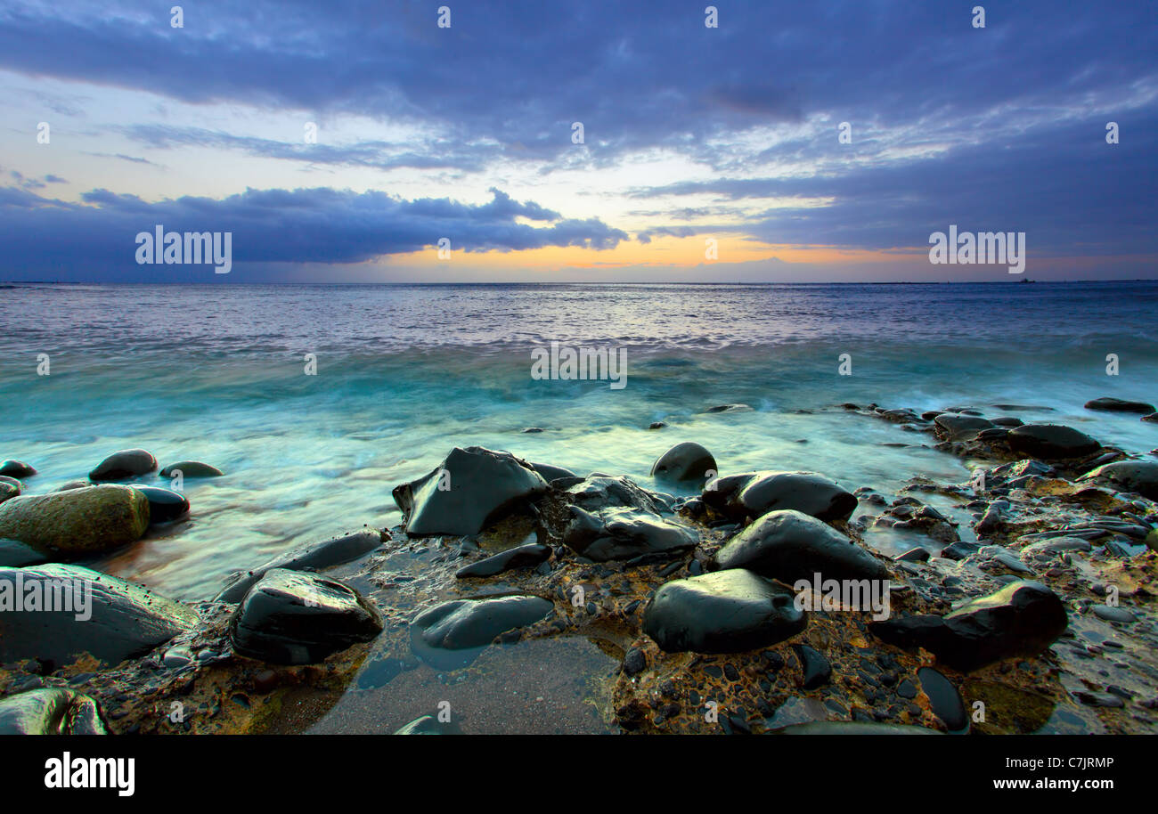 Beautiful sundown over the ocean hi-res stock photography and images ...