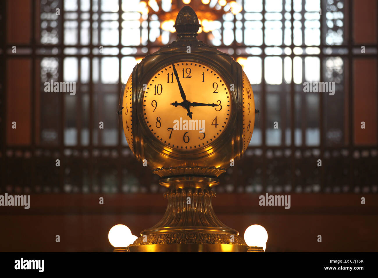 Four sided clock hi-res stock photography and images - Alamy