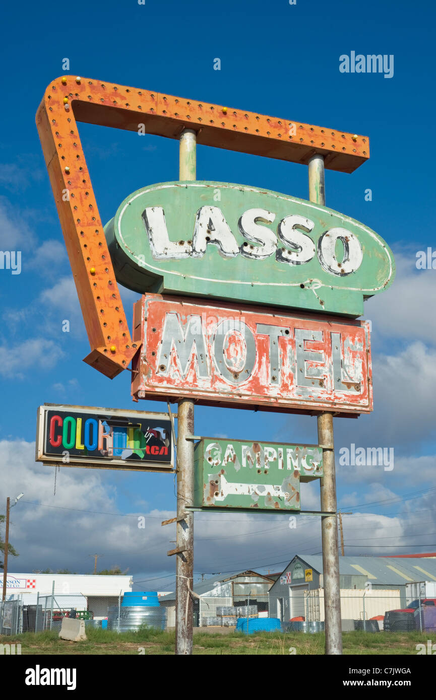 Lasso motel hi-res stock photography and images - Alamy