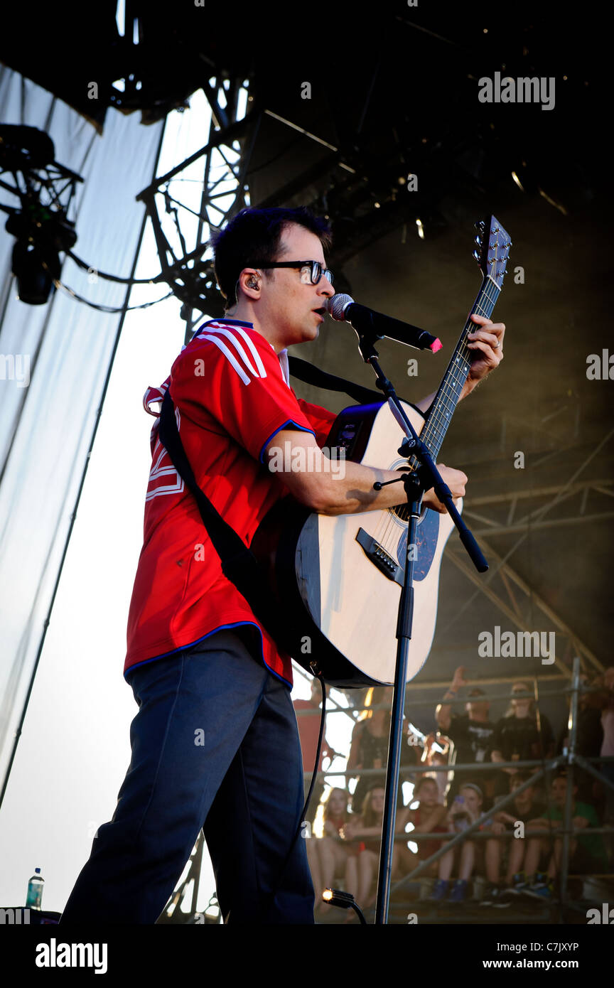 Weezer Rock High Resolution Stock Photography and Images - Alamy