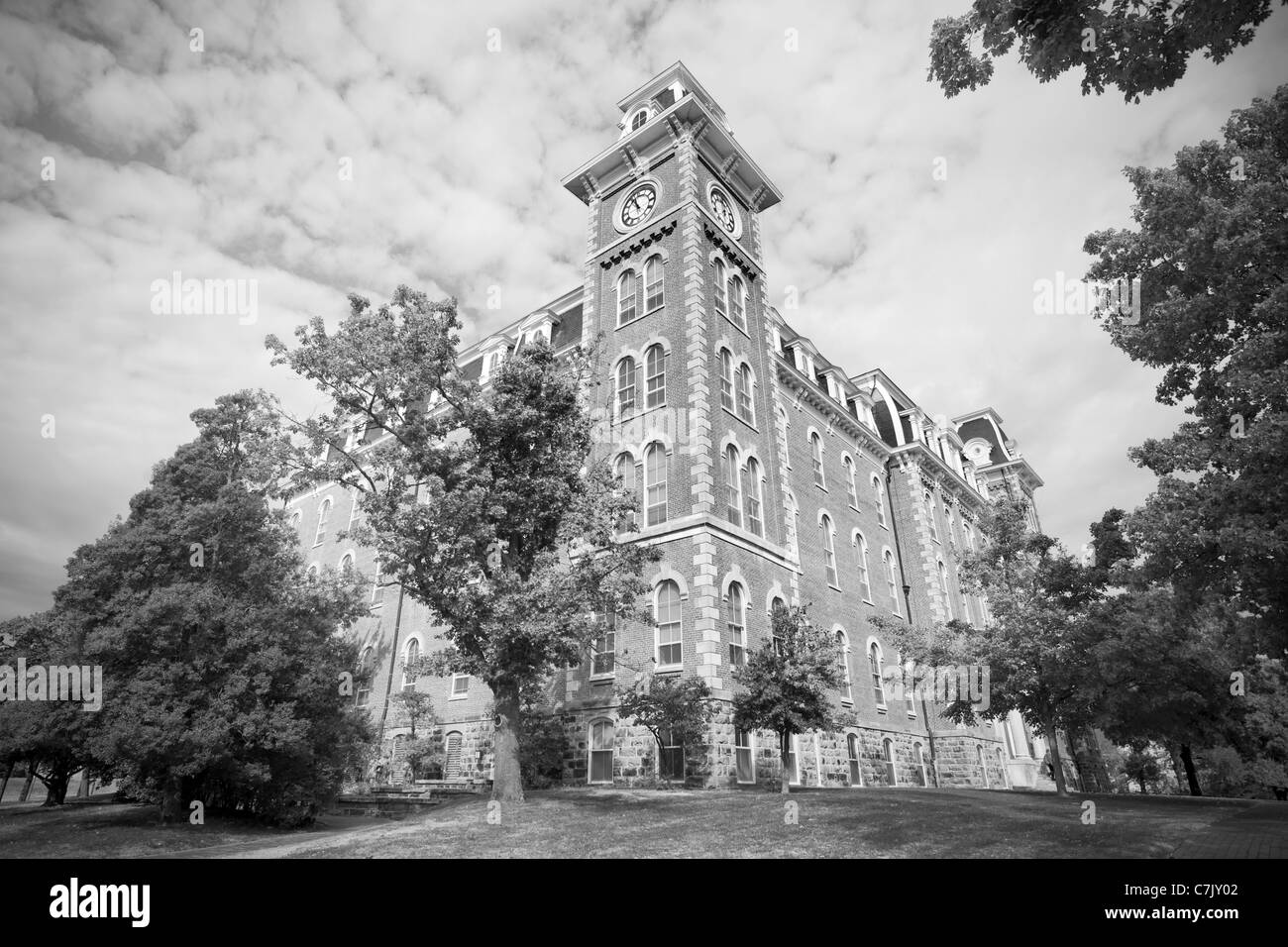 The Old Main, the oldest building on the University of Arkansas campus ...