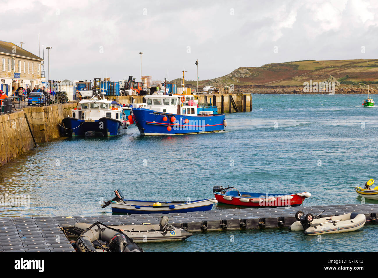 Scilly boats hi-res stock photography and images - Alamy