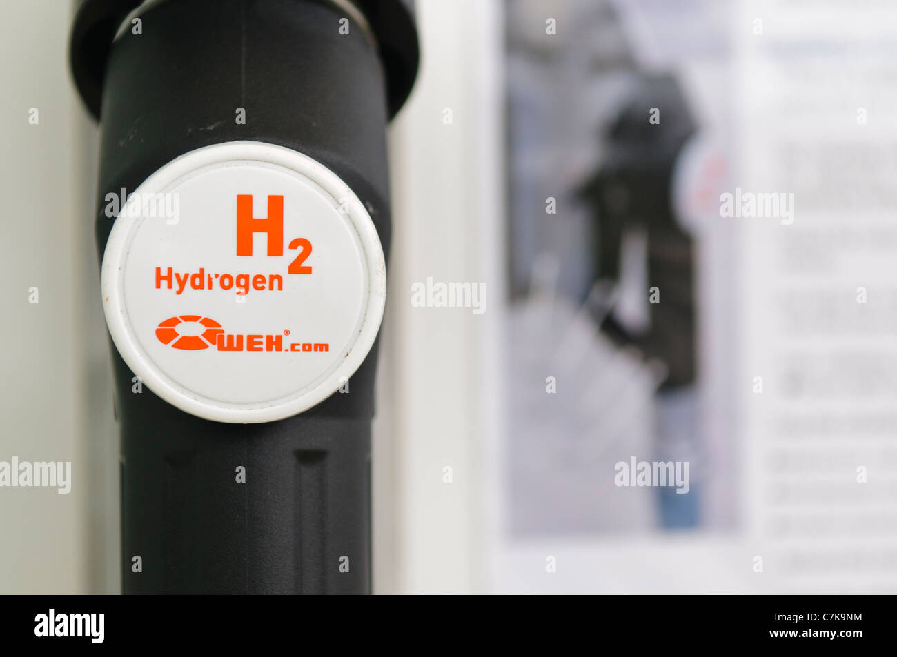 High pressure (700 bar) hydrogen fuel filler nozzle for refueling ...