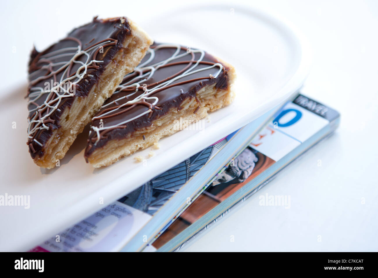 Two cake slices hi-res stock photography and images - Alamy