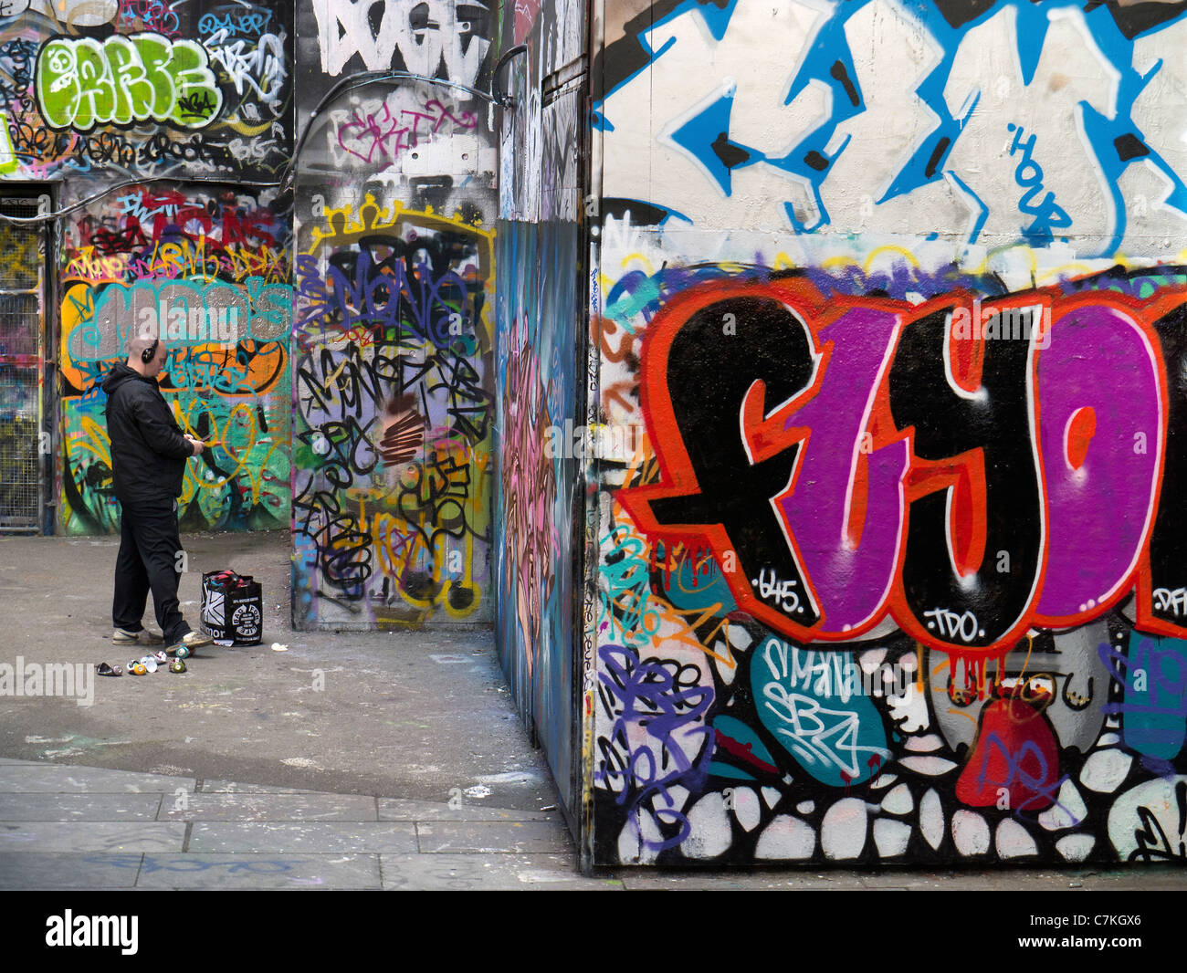 Graffiti wall london hi-res stock photography and images - Alamy