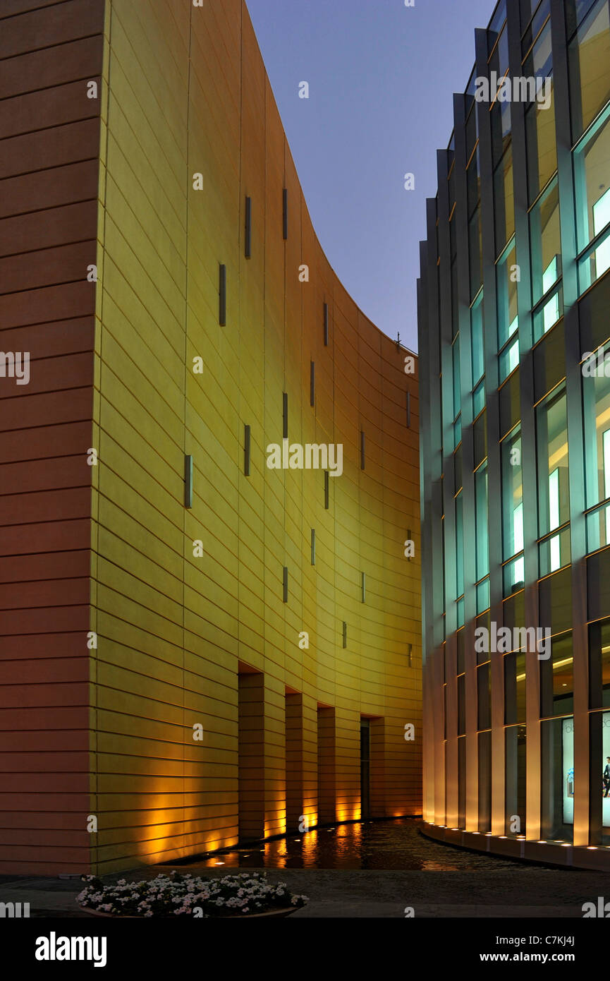 Mall of emirates facade High Resolution Stock Photography and Images ...