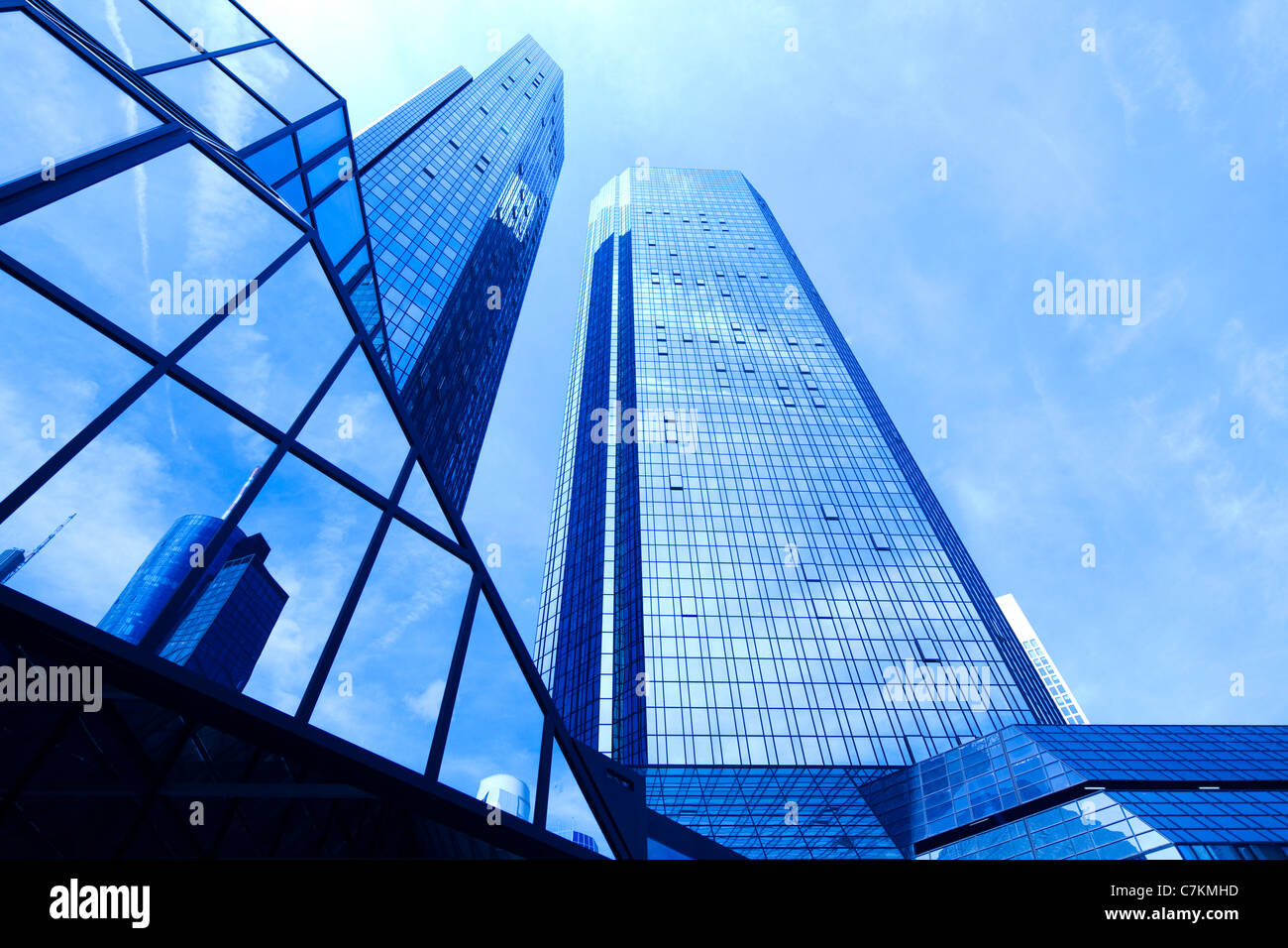 Modern business building Stock Photo - Alamy