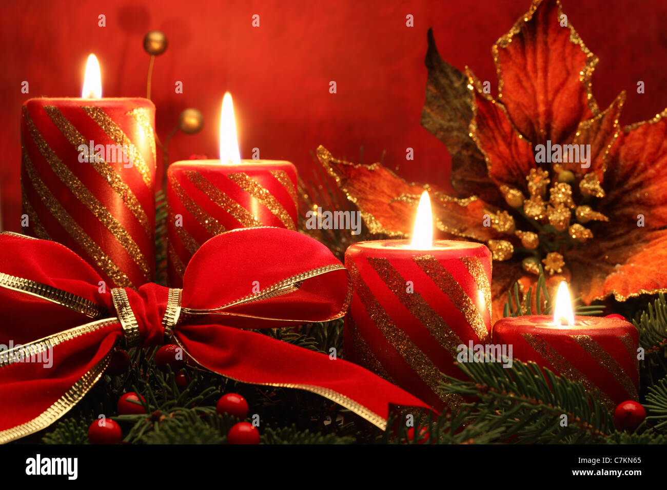 Red christmas candles hi-res stock photography and images - Alamy