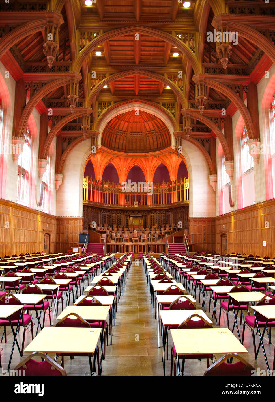 The Great Hall in the Wills Memorial building of Bristol university ...