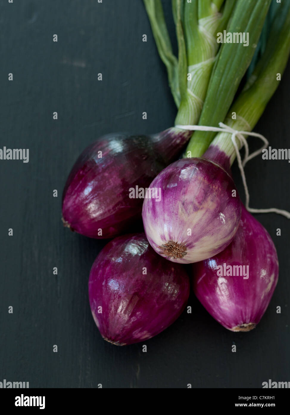 Purple spanish onions hi-res stock photography and images - Alamy