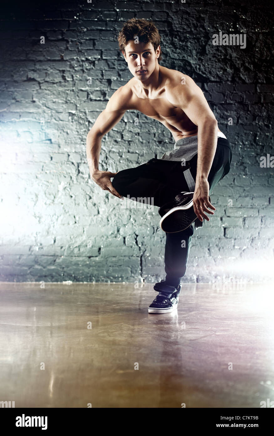 Dancer hi-res stock photography and images - Alamy