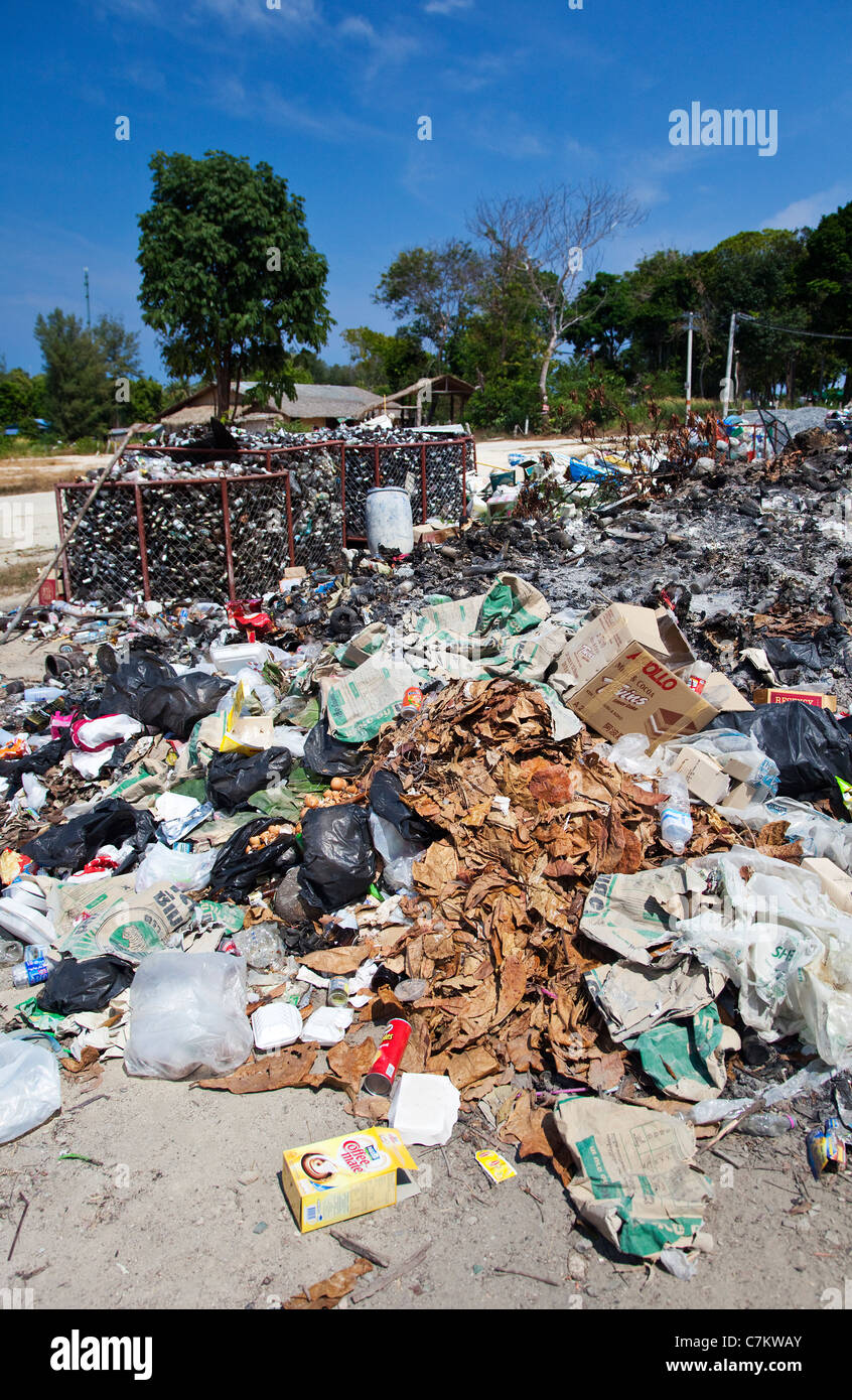 Garbage dump asian hi-res stock photography and images - Alamy
