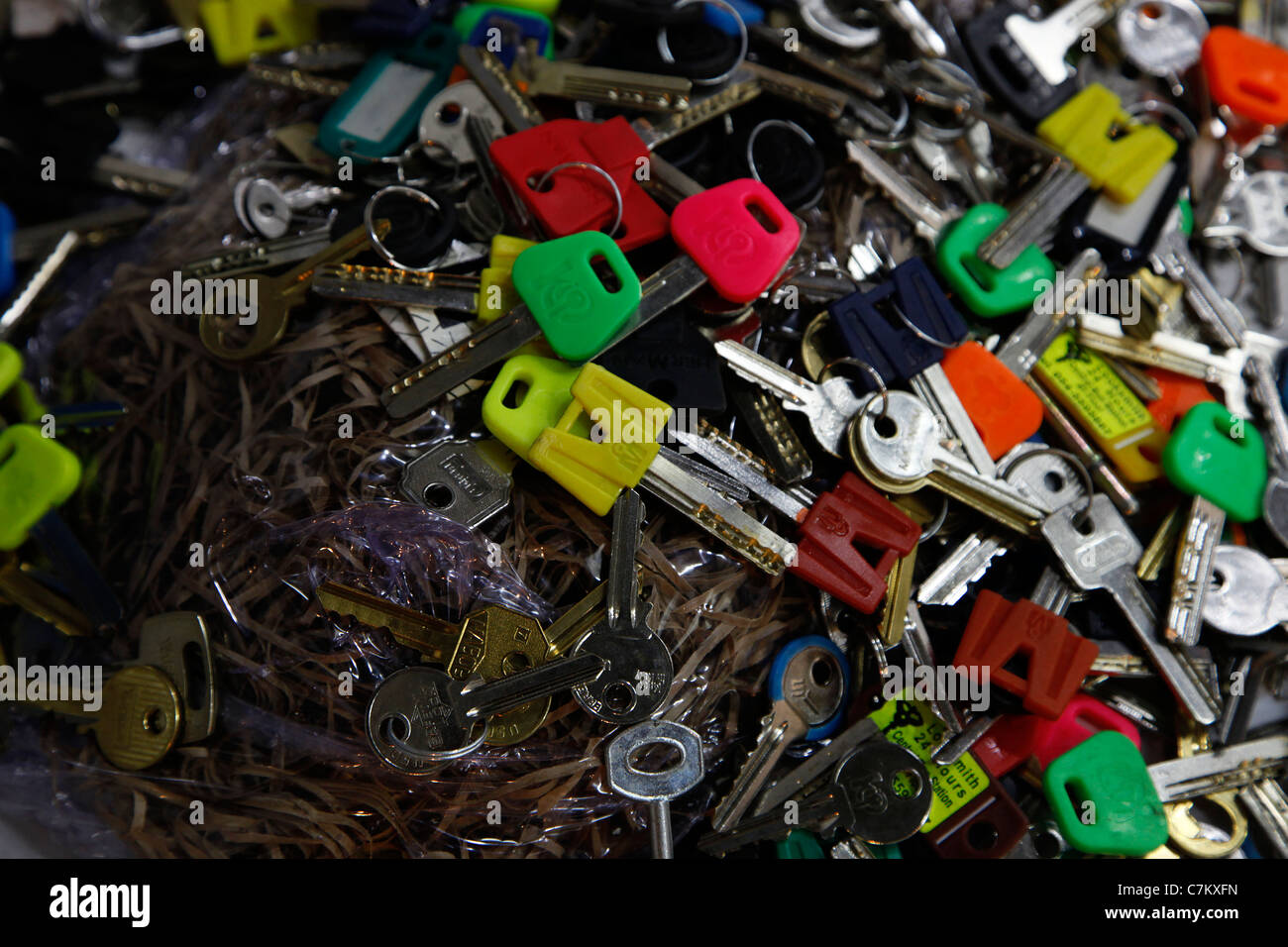 Pile of house keys Stock Photo - Alamy