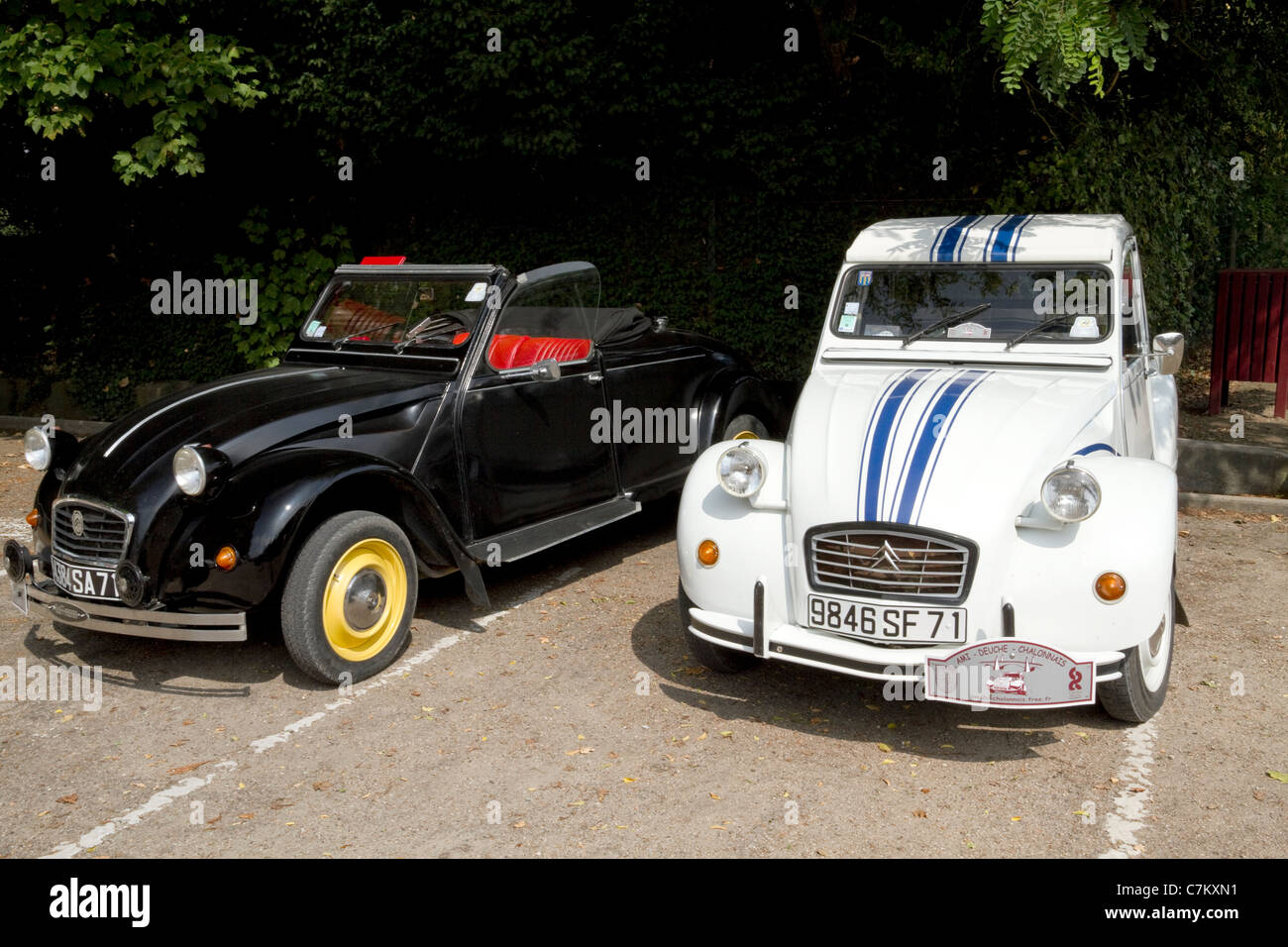 Citroen 2cv rally car hi-res stock photography and images - Alamy