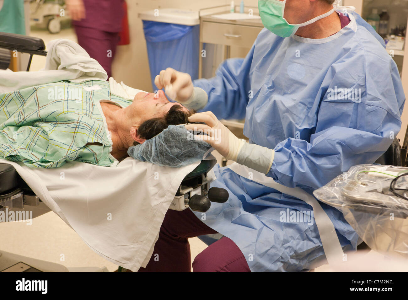Cleaning up after surgery hi-res stock photography and images - Alamy