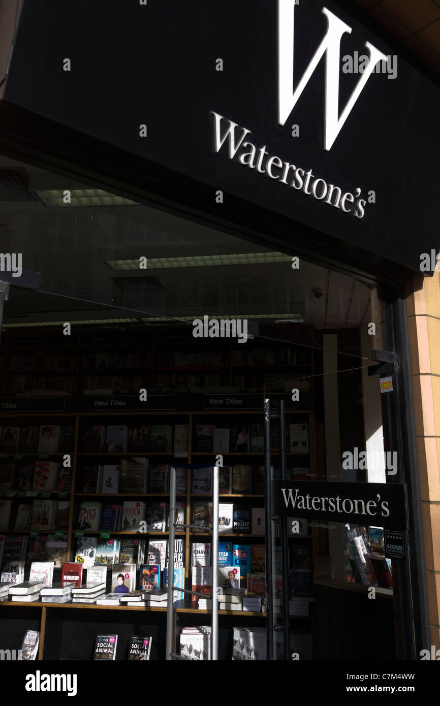 The Fleet Street branch of bookseller Waterstone's has its stock of ...