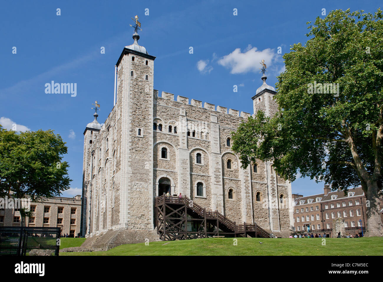 Tower of london tudor hi-res stock photography and images - Alamy
