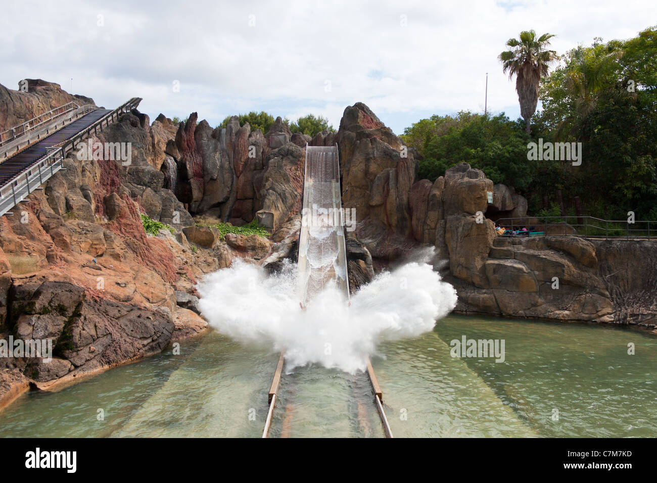 Splash entertainment hi-res stock photography and images - Alamy
