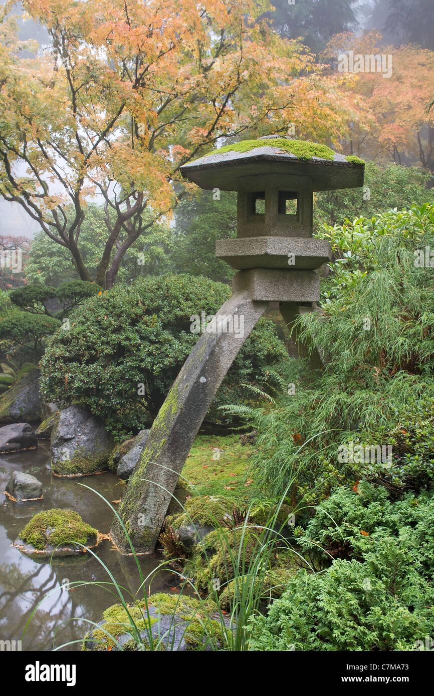 Asian stone lantern hi-res stock photography and images - Alamy
