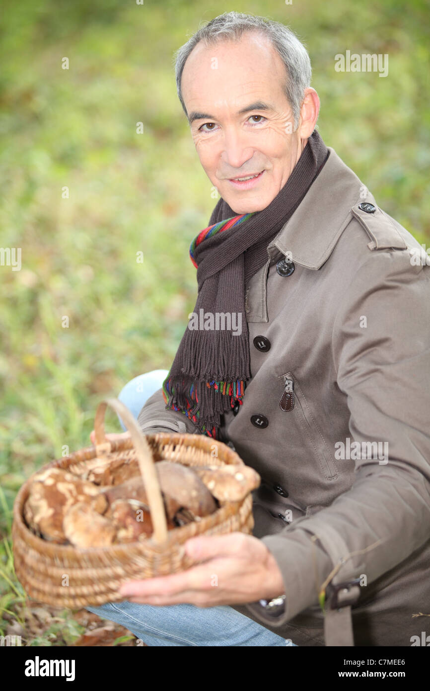 Old man of the woods mushrooms hi-res stock photography and images - Alamy