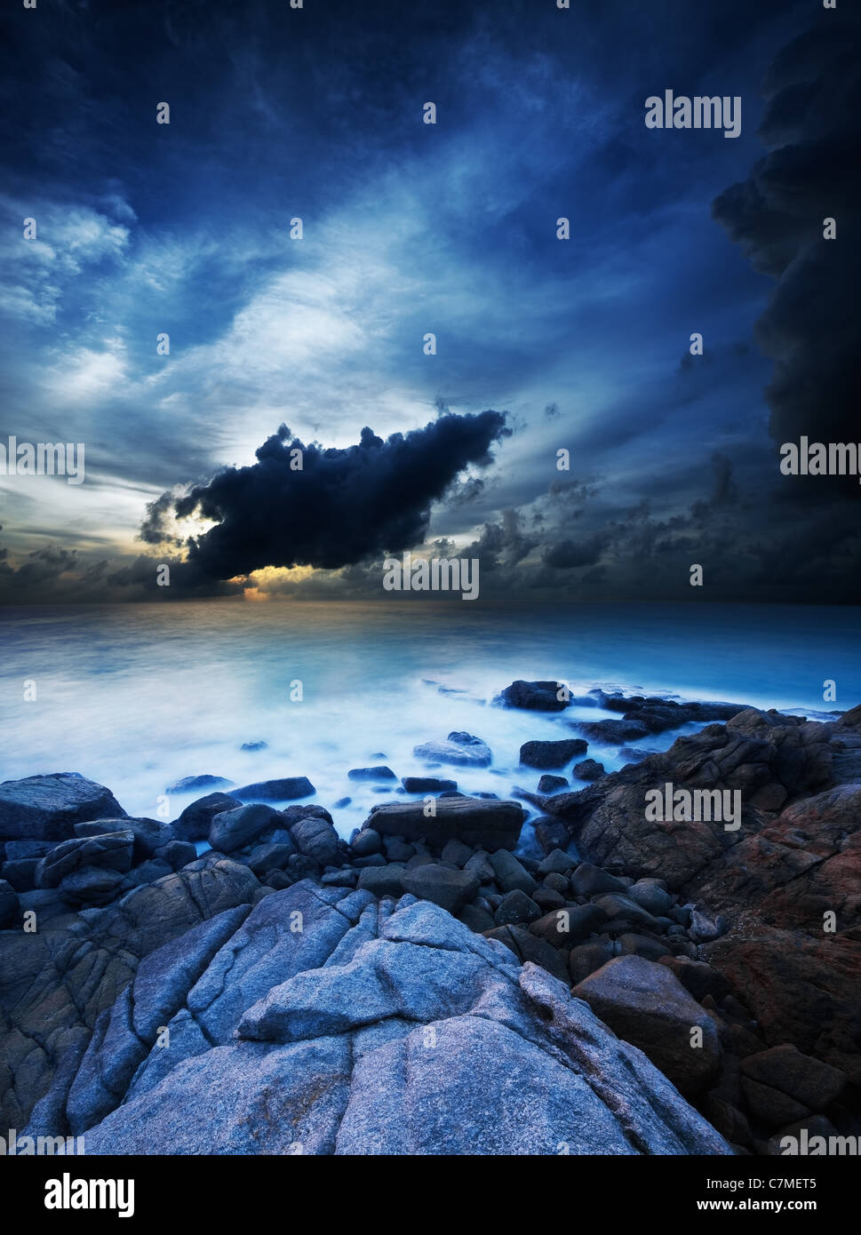 Ocean scenery hi-res stock photography and images - Alamy