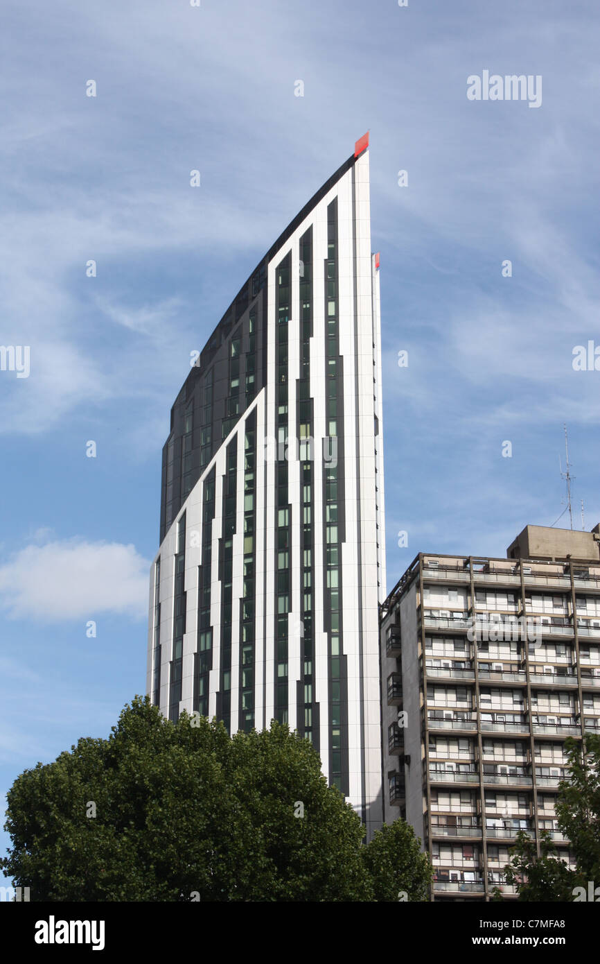 Strata se1 tower hi-res stock photography and images - Alamy