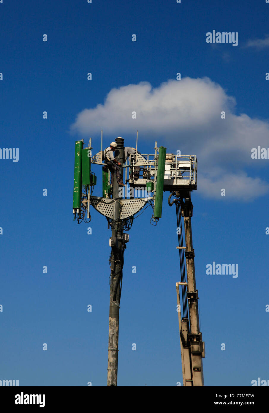 Mobile tower system hi-res stock photography and images - Alamy