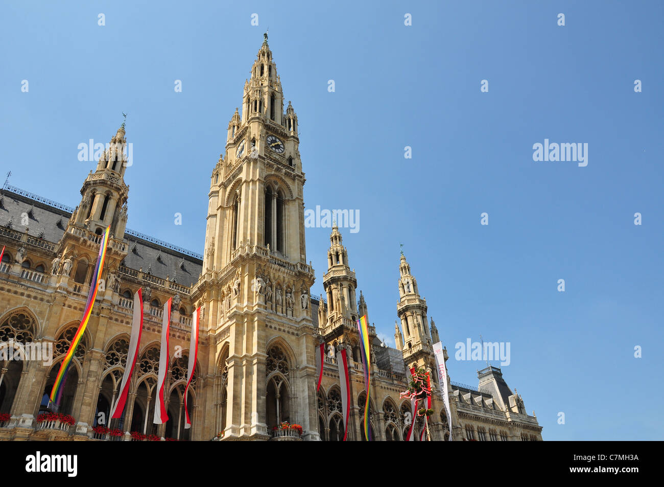 Town hall vienna rathaus hi-res stock photography and images - Alamy