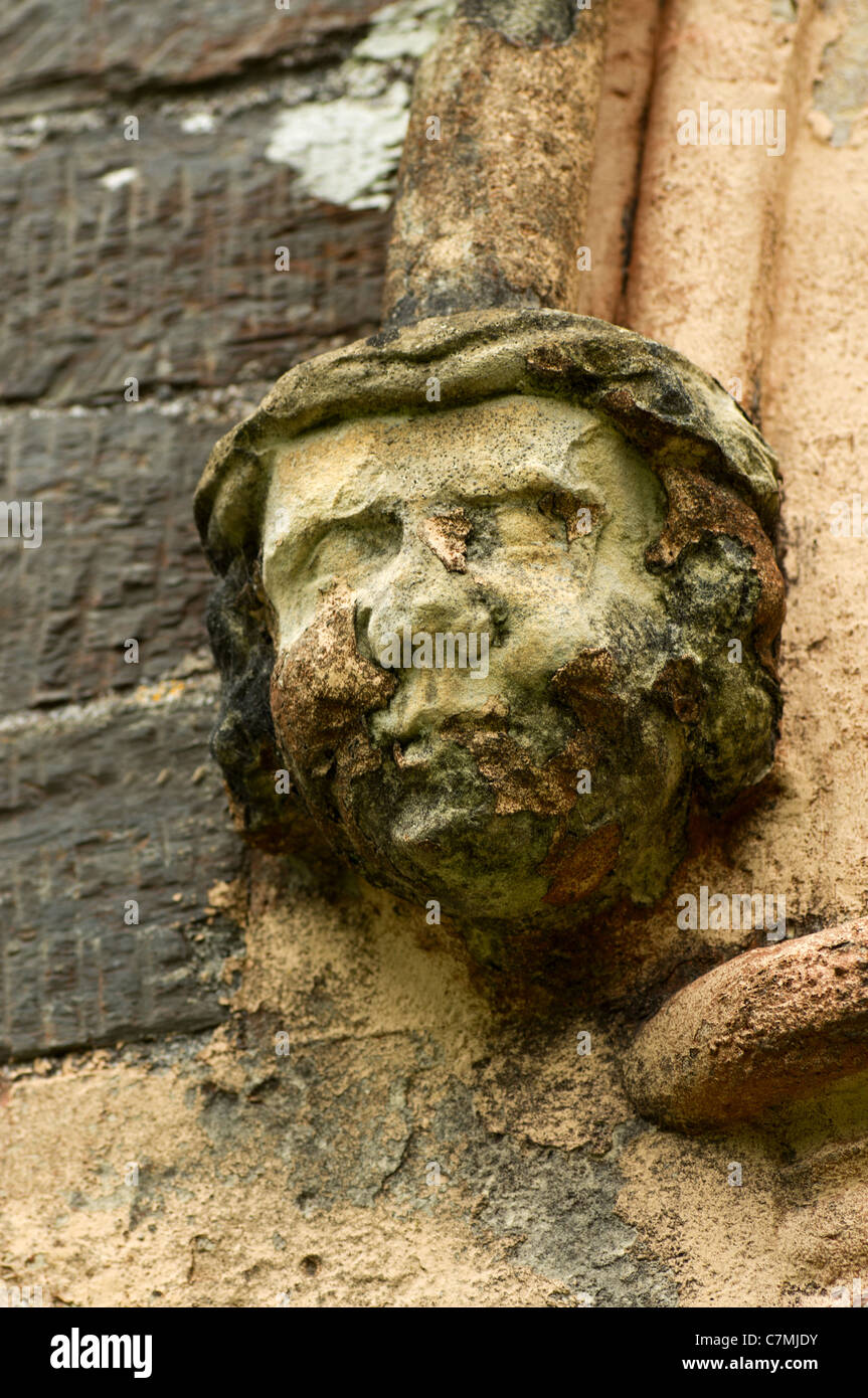 Grotesque stone statue hi-res stock photography and images - Alamy