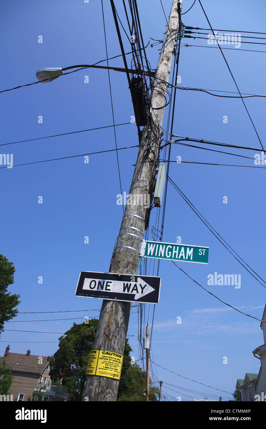 Warning sign on electricity pole hi-res stock photography and images ...