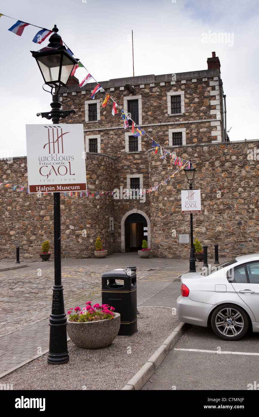 Ireland, Co Wicklow, Wicklow town centre, historic gaol and Halpin ...